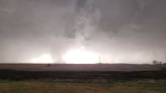 Severe storms make their way across Nebraska and Iowa