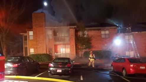 Fire damages apartment building in Hoover