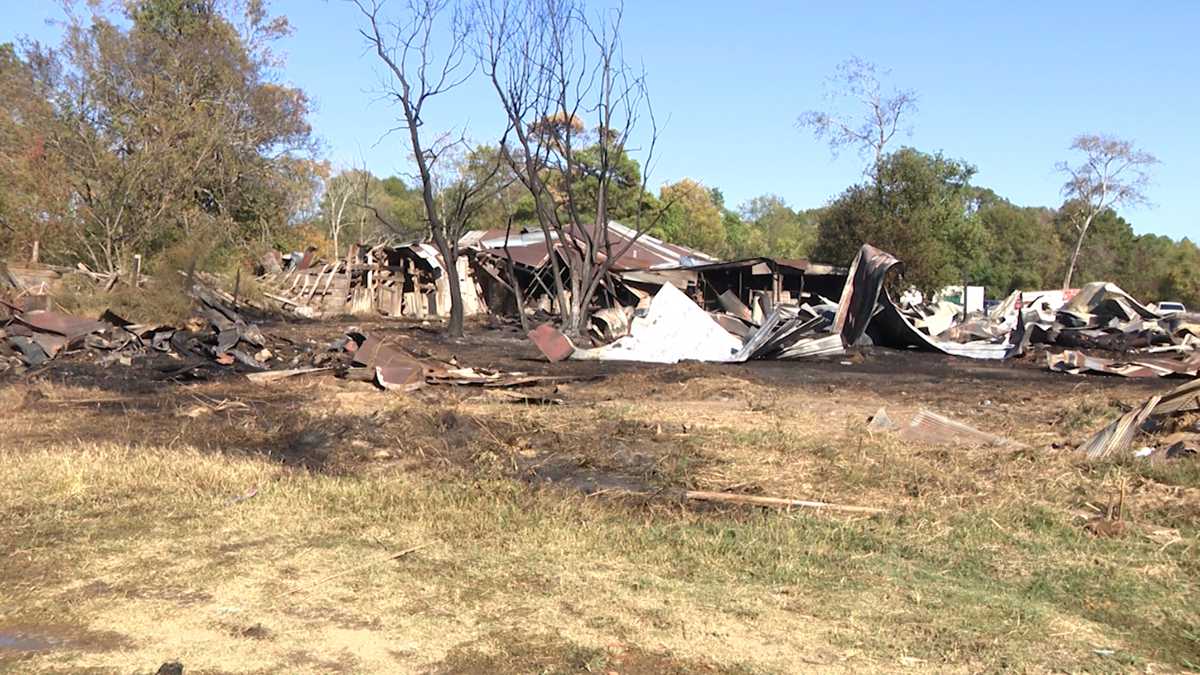 Fire breaks out at horse barn in Jackson