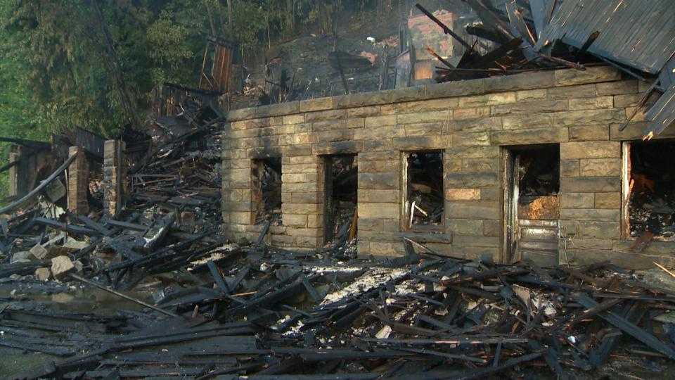 'Suspicious' fire destroys 100+ year-old hotel in Westmoreland County