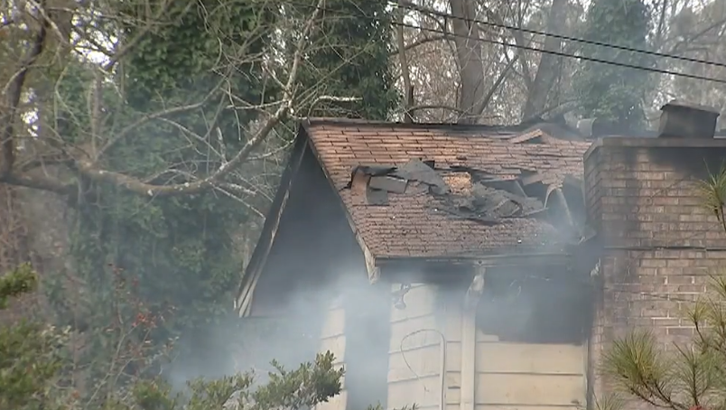 Georgia resident suffers heart attack as his house burns down
