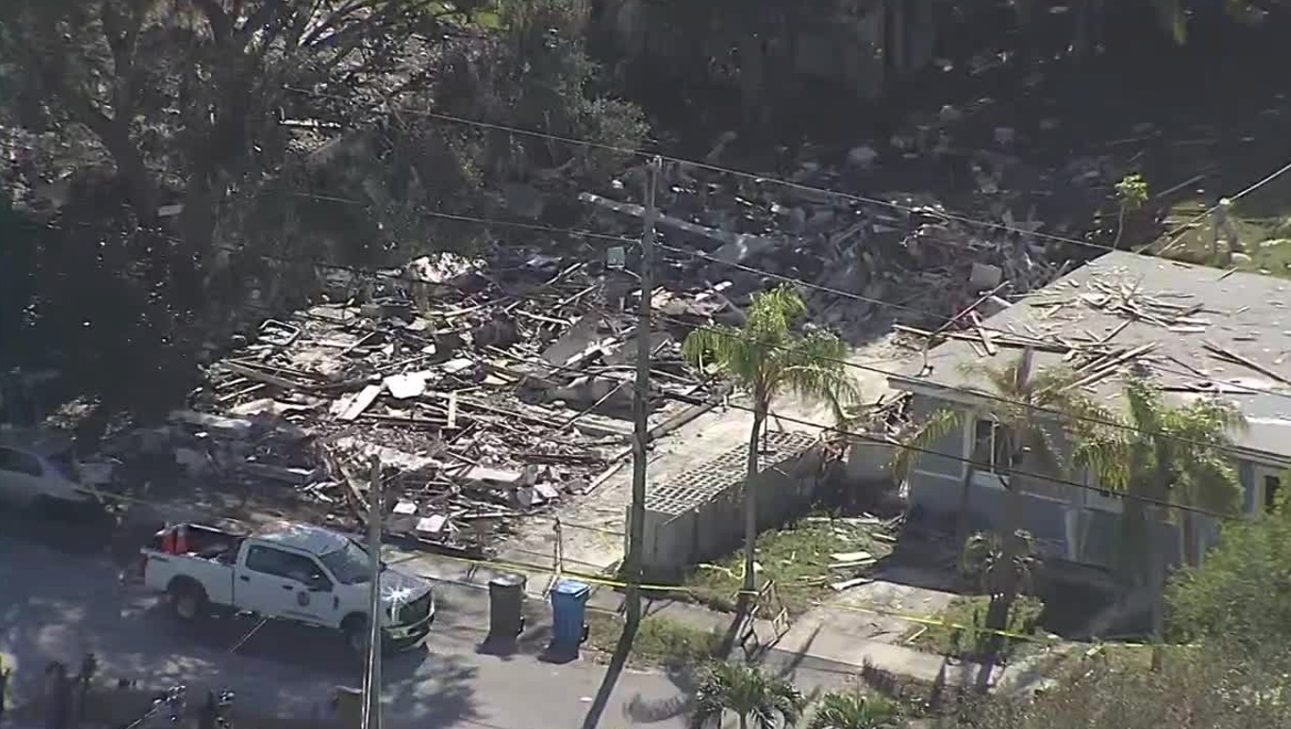 Florida house explosion: Family of 4 hurt