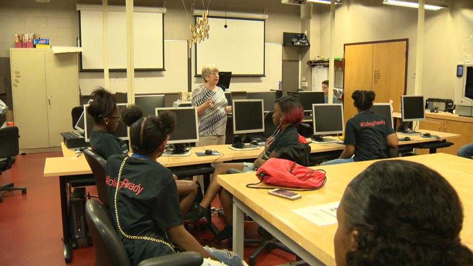 BCPS program allows students to earn college degree before graduation