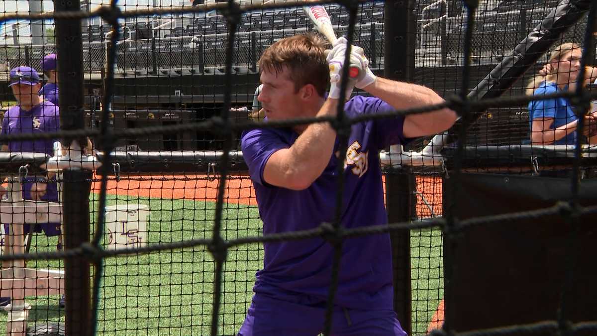 FULL INTERVIEW: Jacob Berry returns to the LSU lineup after finger ...