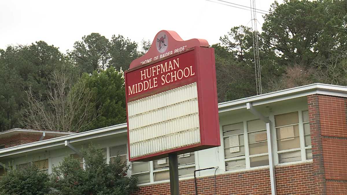 Social media tip leads to discovery of gun at Huffman Middle School