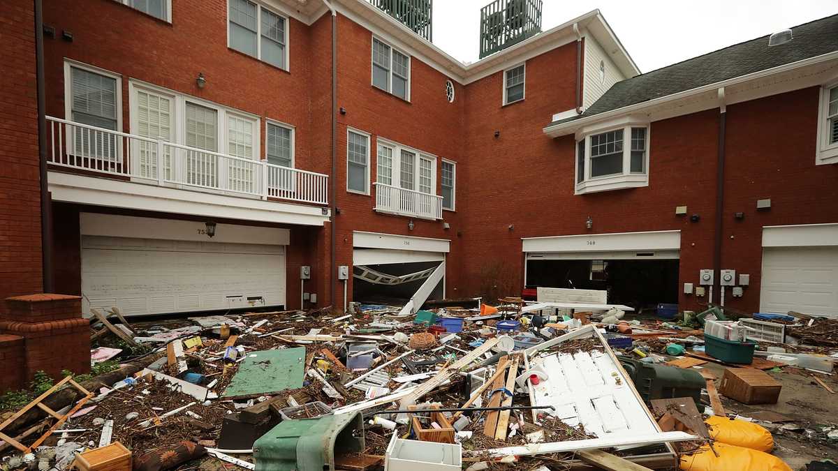 Photos: Hurricane Florence leaves damage, destruction as it moves ...