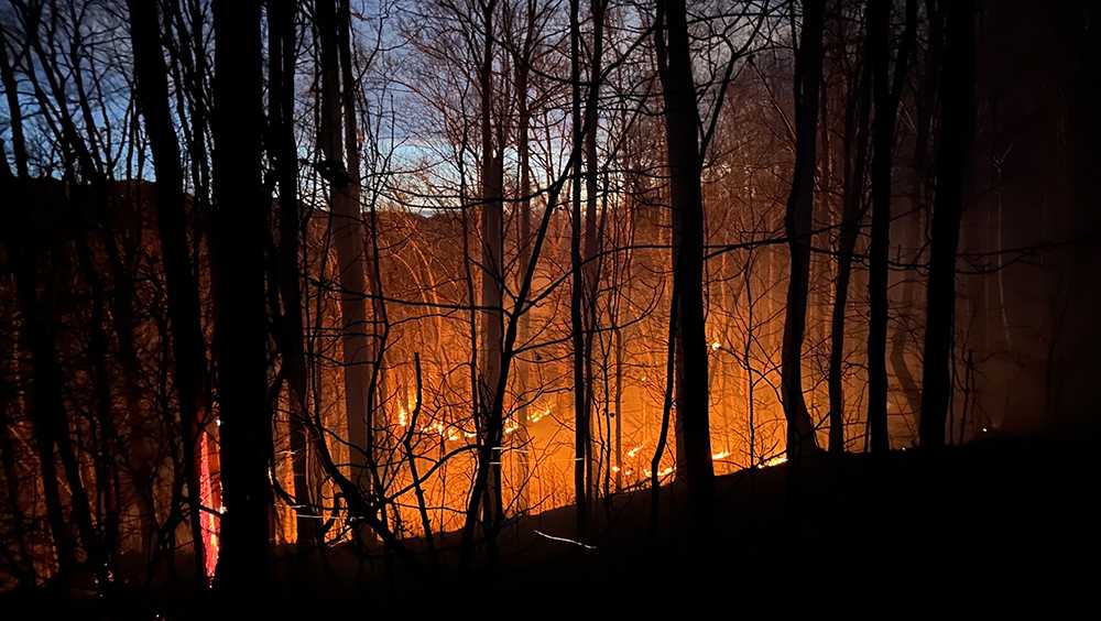 North Carolina: More crews fight growing Hurricane Ridge Fire