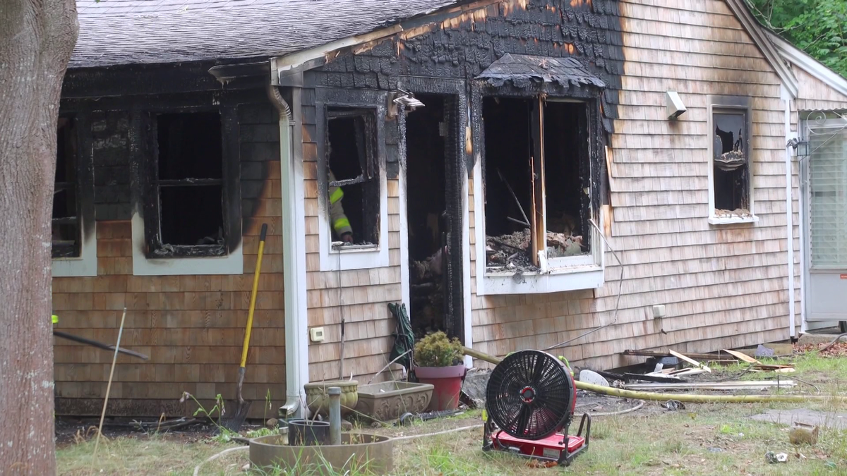 Man dies in early morning house fire in Hyannis, Massachusetts