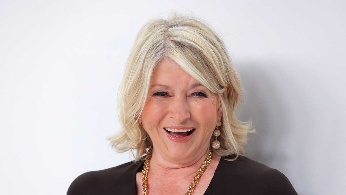 Martha Stewart lands 'historic' Sports Illustrated Swimsuit cover