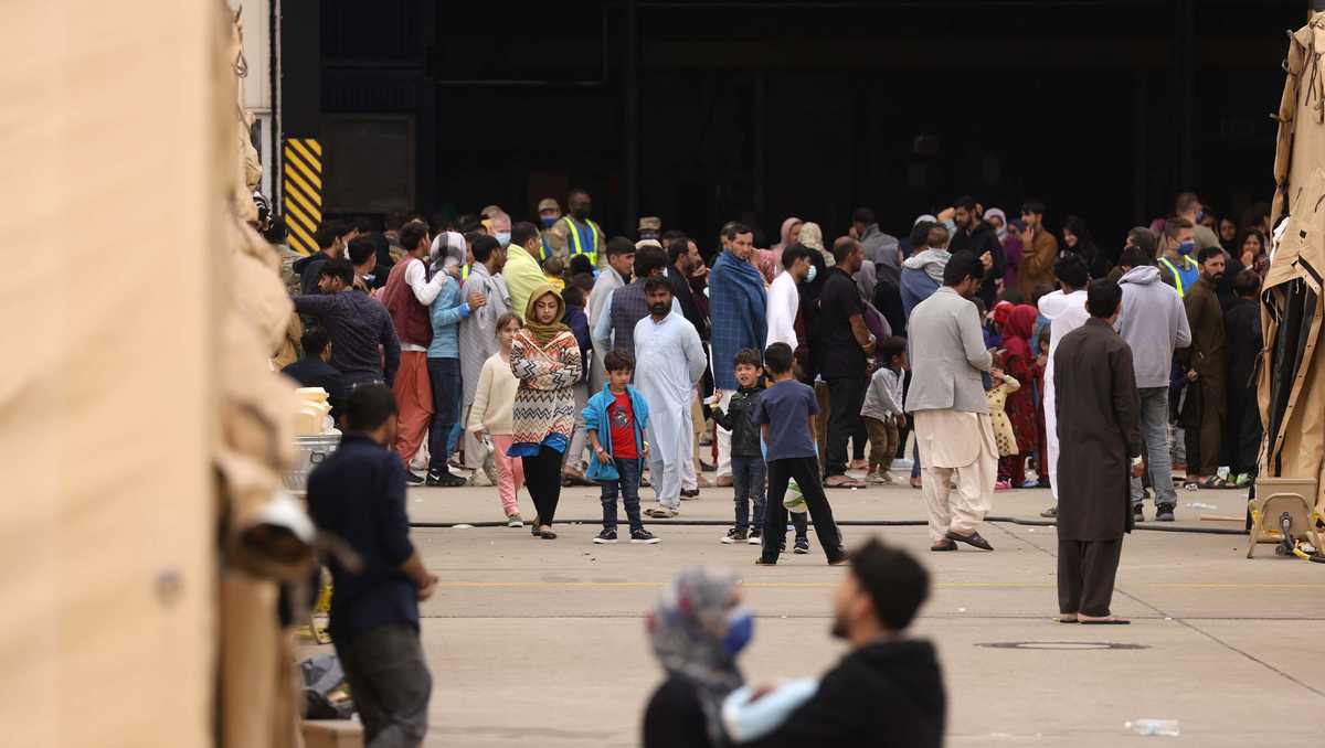 As Kabul airlift ends, US operation to get 14,000 people off a base in ...