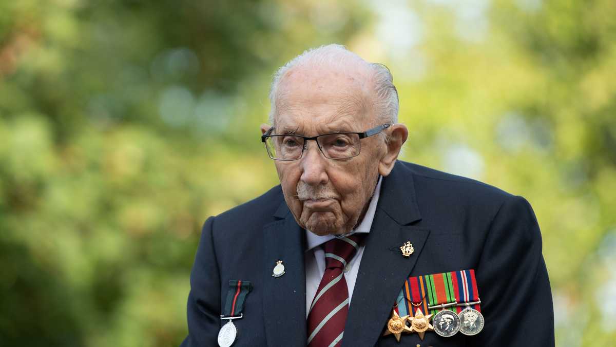 100-year-old UK fundraising hero Tom Moore hospitalized with COVID-19