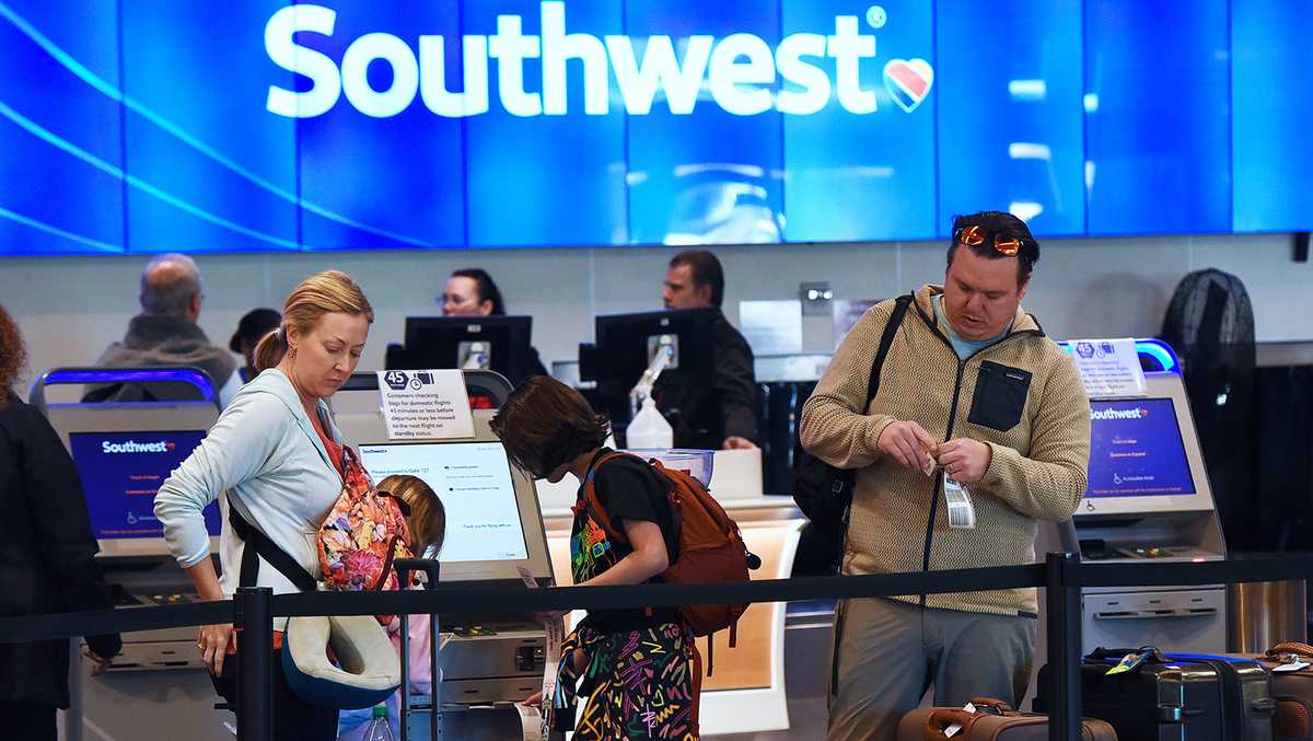 Southwest CEO: 'Just no way to apologize enough' Southwest CEO: 'Just no way to apologize enough'