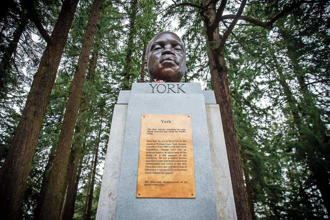 Sculpture of enslaved Black explorer on the Lewis and Clark expedition ...