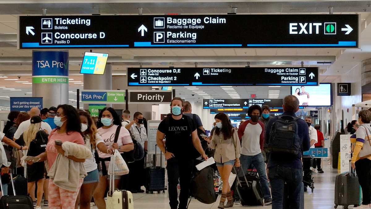 Unruly passenger incidents rising again, FAA data shows