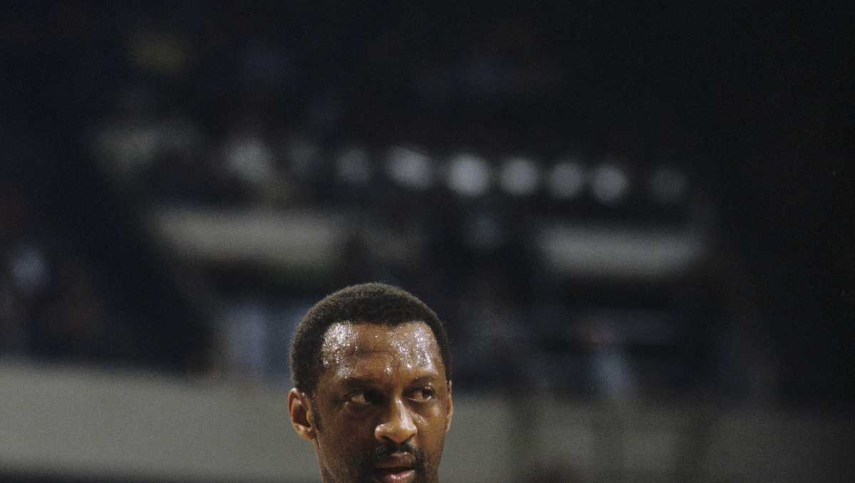 NBA Hall of Famer Bob Lanier dies at 73