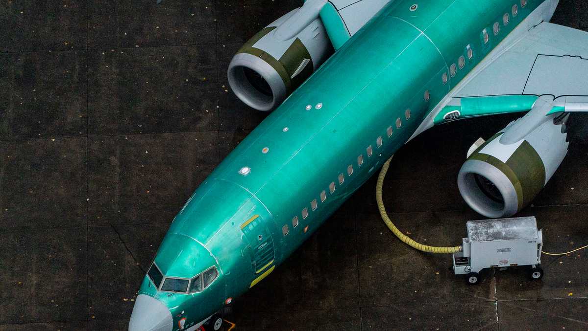 Boeing under investigation for allegedly pressuring employees to ...