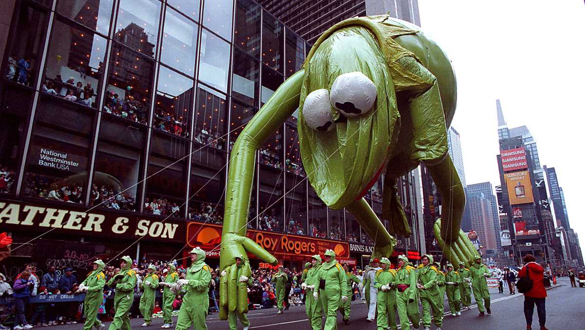 Historical hiccups: The most infamous balloon mishaps from the Macy's ...