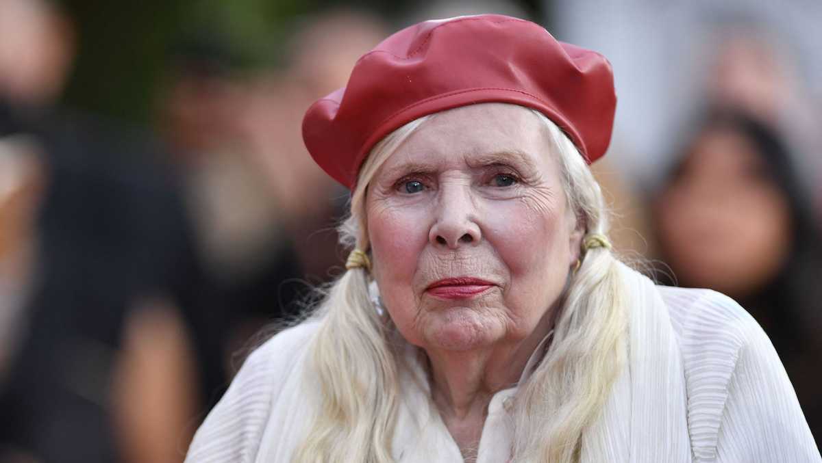 Joni Mitchell to return to the stage in 2023 with Brandi Carlile