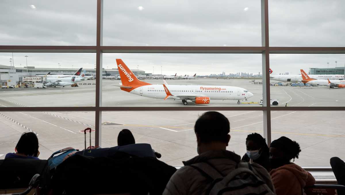 Partying passengers stuck in Mexico after airlines decline to fly them home