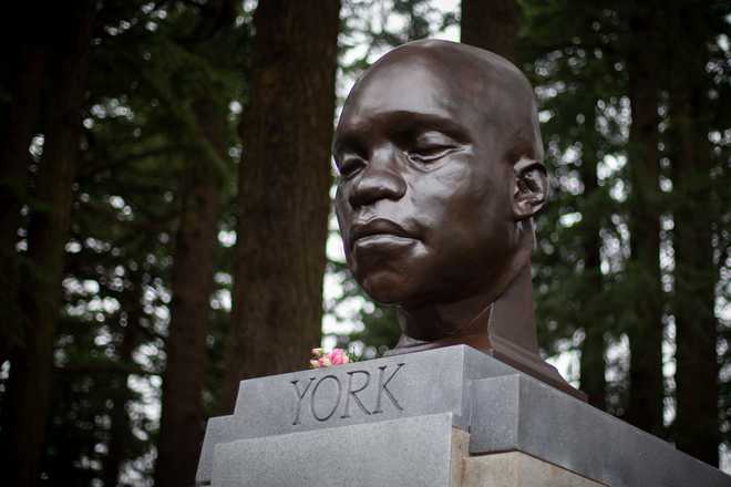 Sculpture of enslaved Black explorer on the Lewis and Clark expedition ...
