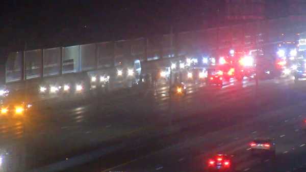 All lanes back open on I-264 East near Breckinridge Lane after crash