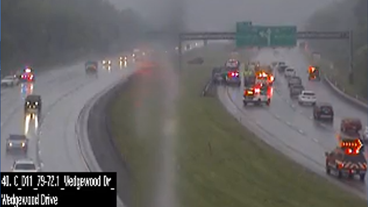 I-79 multi-vehicle crash hurts 1, causes lane restriction