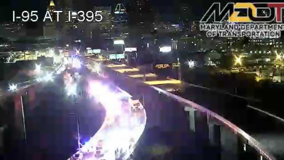 1 dead after fall from Baltimore I-395 bridge after crash