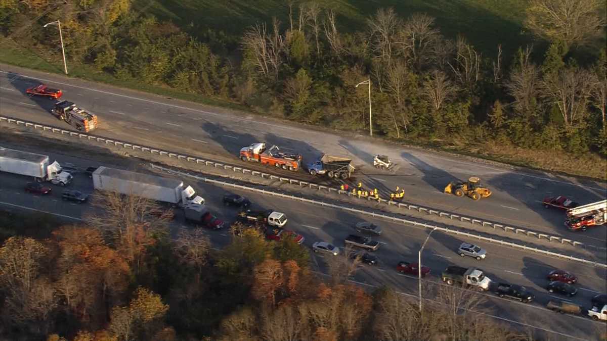 All lanes of I-64 west reopen after crash near I-265