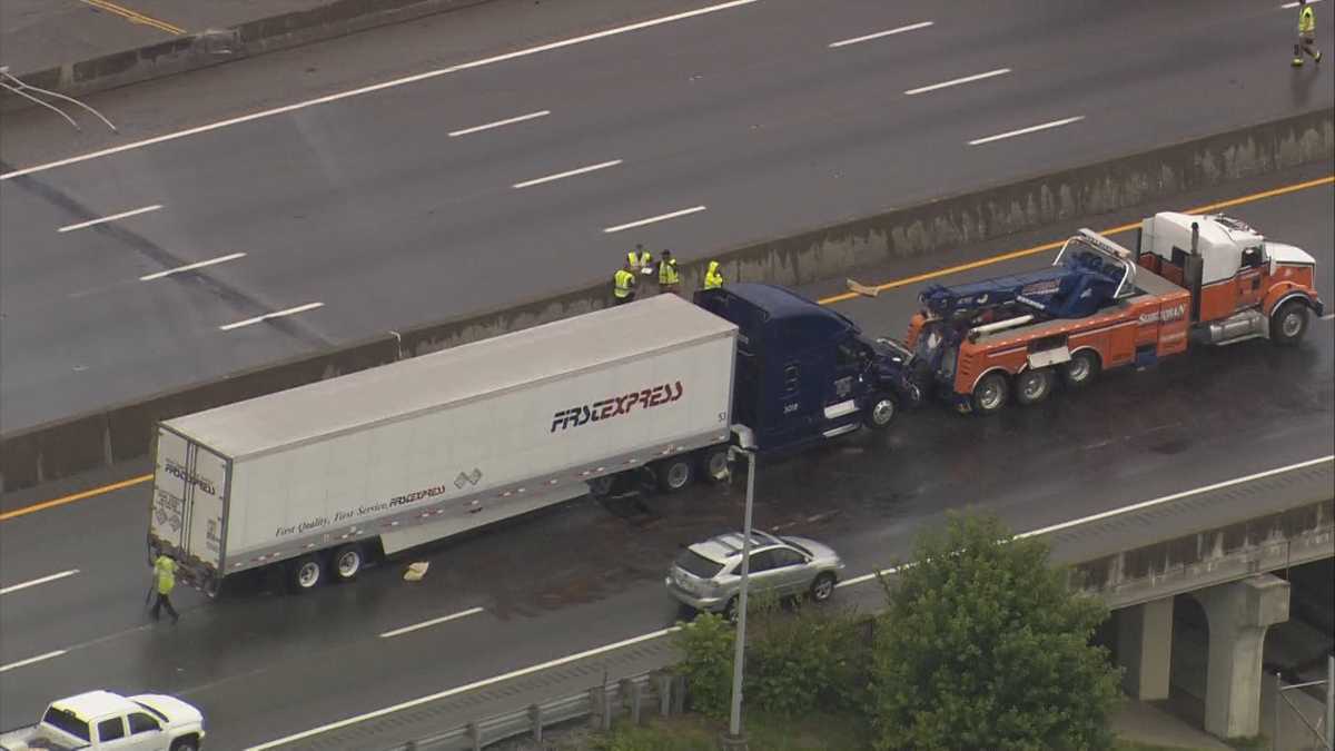 Multiple Crashes Snarl Traffic On I 65n