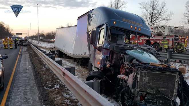 Multiple vehicles involved in fatal crash on I-91