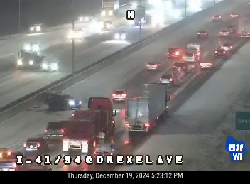 Wisconsin snowfall live updates: Road conditions and closures