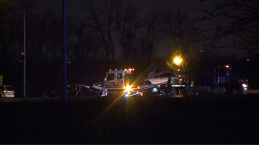 Unhitched trailer causes rollover crash on Interstate 29, officials say