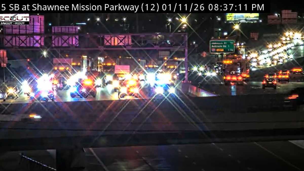 Shooting shuts down Interstate 35 in Merriam Sunday night