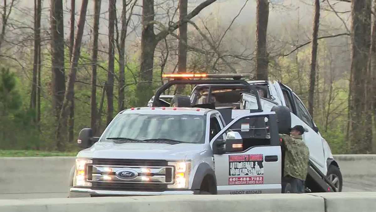 Multi-vehicle crash on I-55 north at Elton Road leads to detours during ...