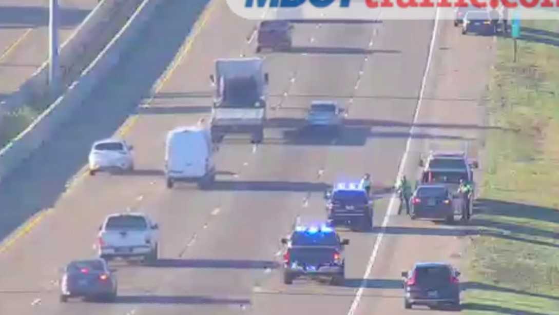Fallen metal beam disables 20 vehicles on I-55 in Madison