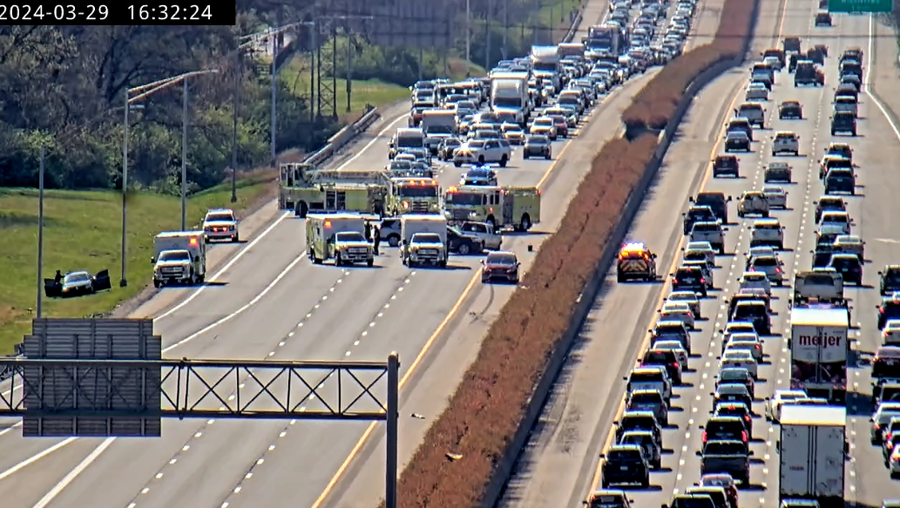 All lanes back open on I-64 E near Watterson Trail after multi-vehicle crash