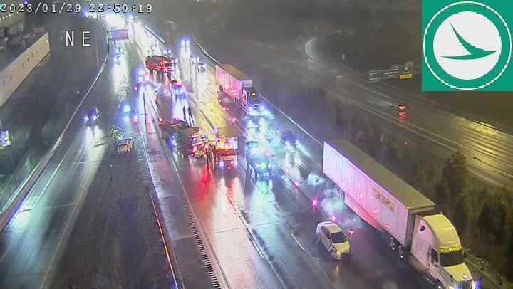 Crews are responding to a report of a crash on I-71S at SR 562