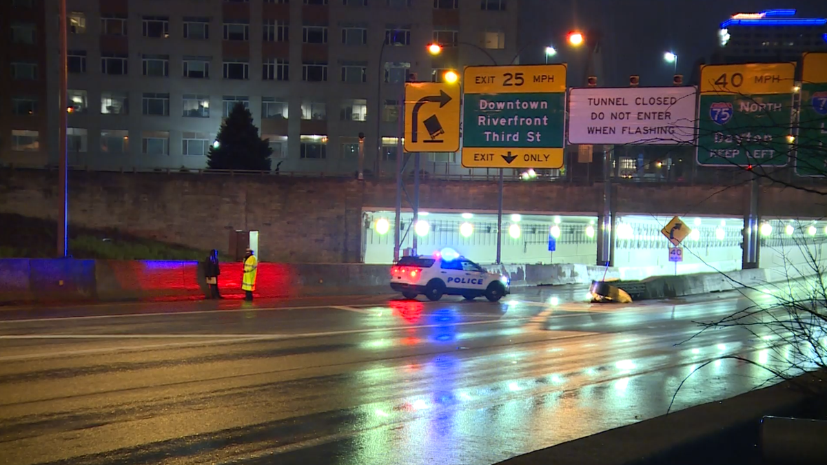 Tunnel on I-71 southbound in downtown Cincinnati reopens after trailer ...
