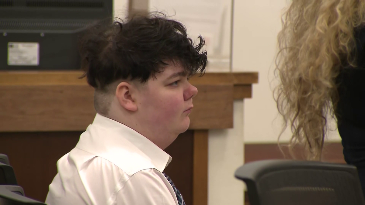 18-year-old charged in connection with school shooting threat