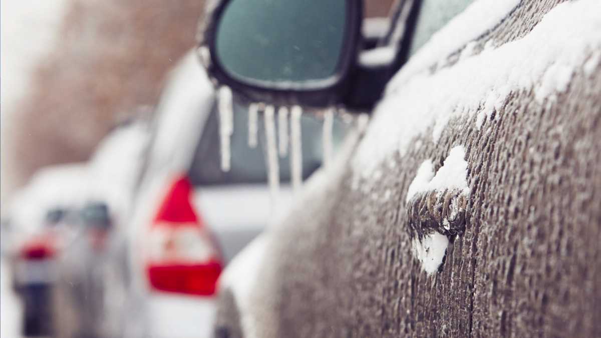 Omaha: Ice, slippery conditions Thursday sends some to hospital