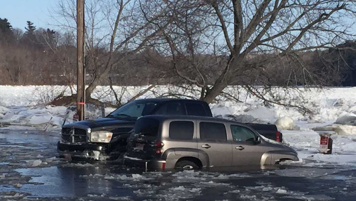 Ice jam continues to threaten Augusta, Hallowell