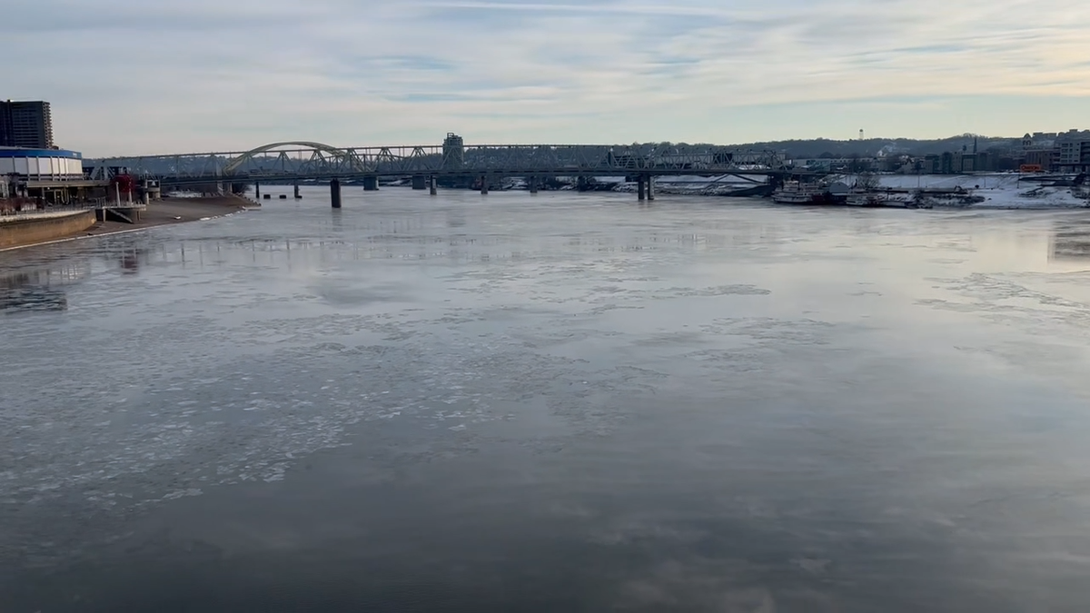 How cold has it been in Cincinnati? Ice begins to form on Ohio River