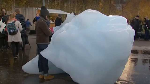 Blocks of iceberg chunks brought to city by artist to show climate problems