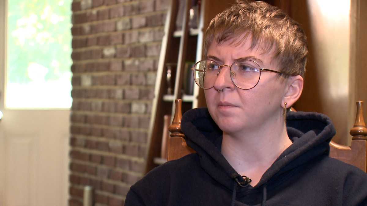 EMS worker recalls moments following the shooting of 5 officers