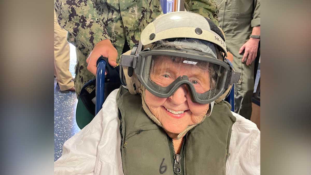 100-year-old Winter Park veteran Ima Black rides in Navy helicopter