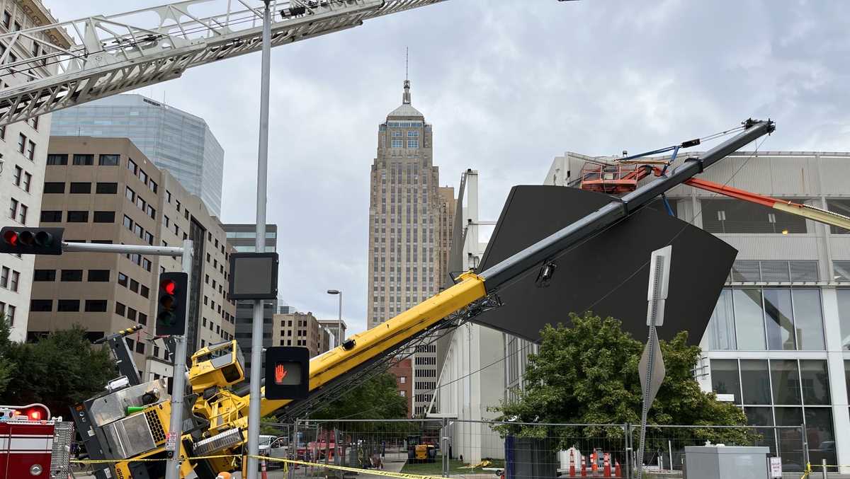Crane falls into building in downtown Oklahoma City