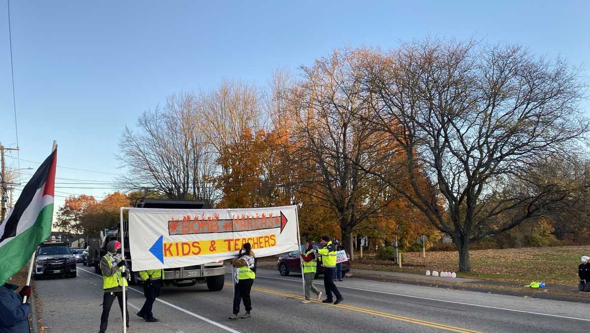 Protesters disrupt traffic in Saco while demanding end to US weapon ...