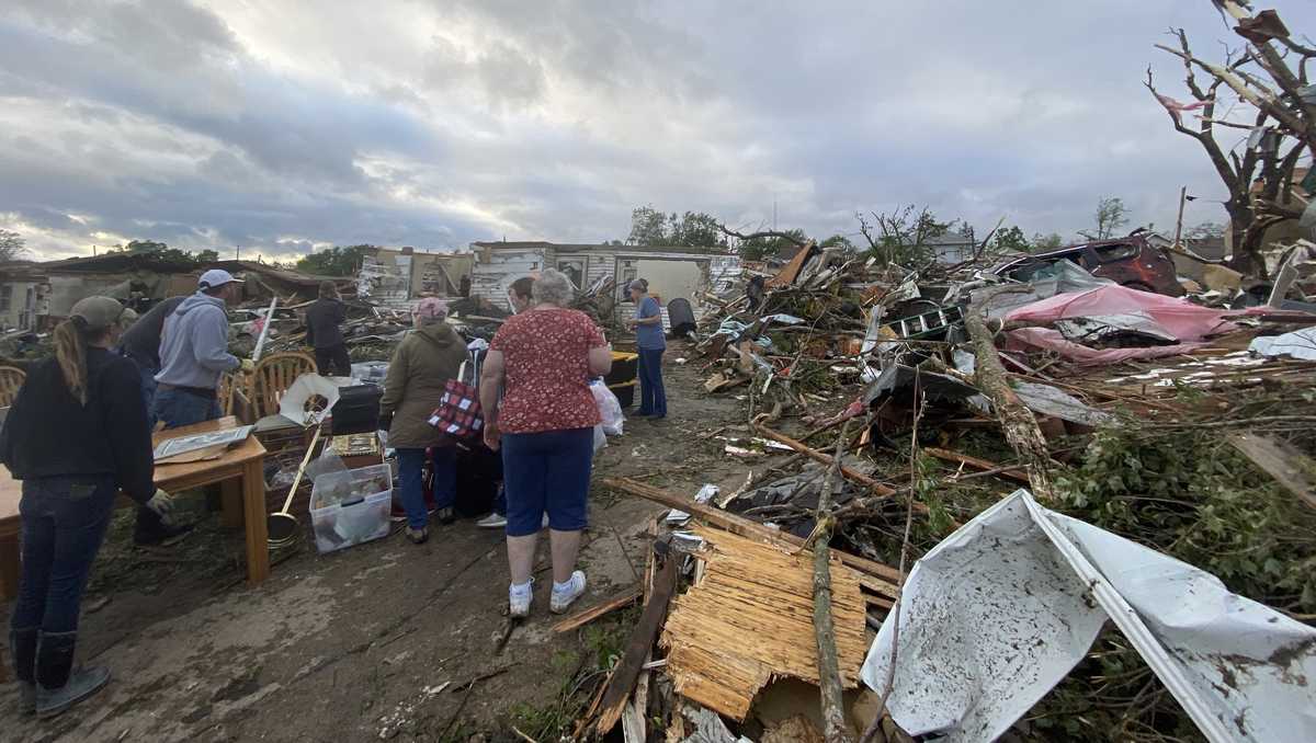 Iowa officials confirm at least one death following tornadoes Iowa officials confirm at least one death following tornadoes