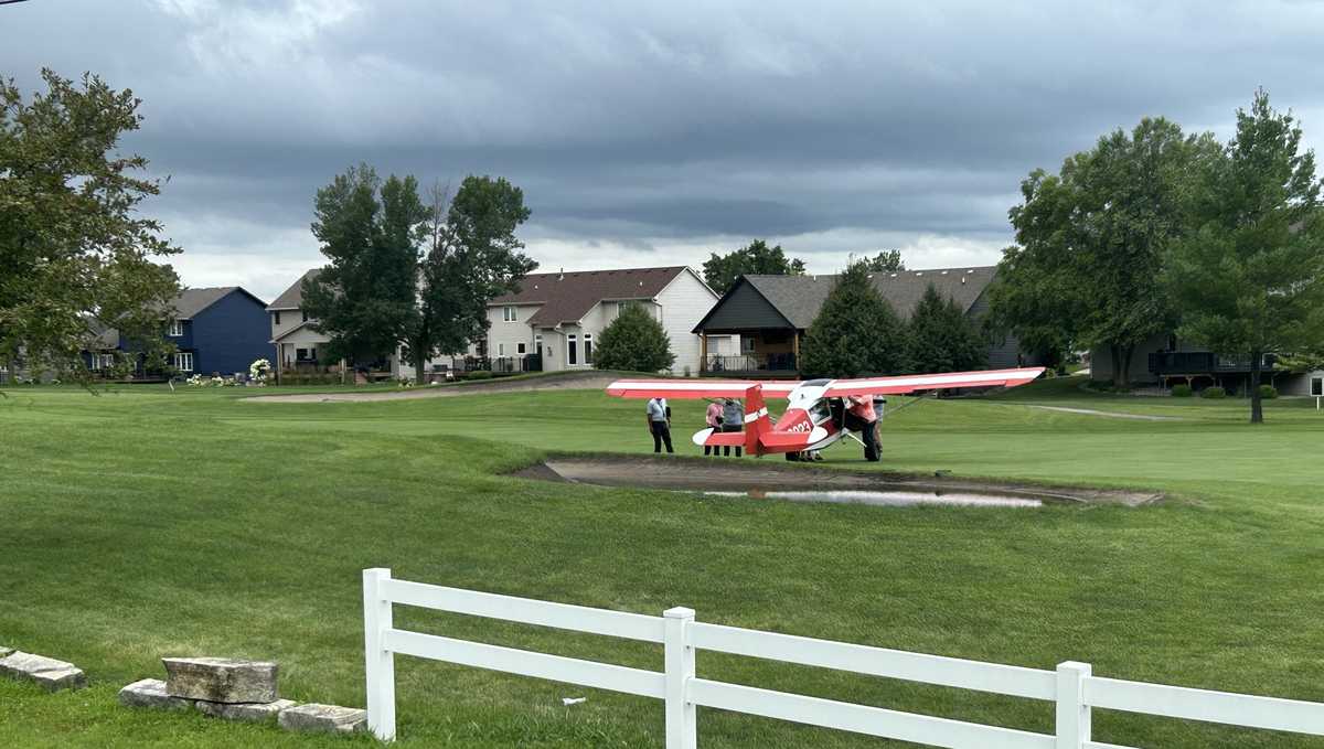 Plane forced to land at Ankeny, Iowa golf course