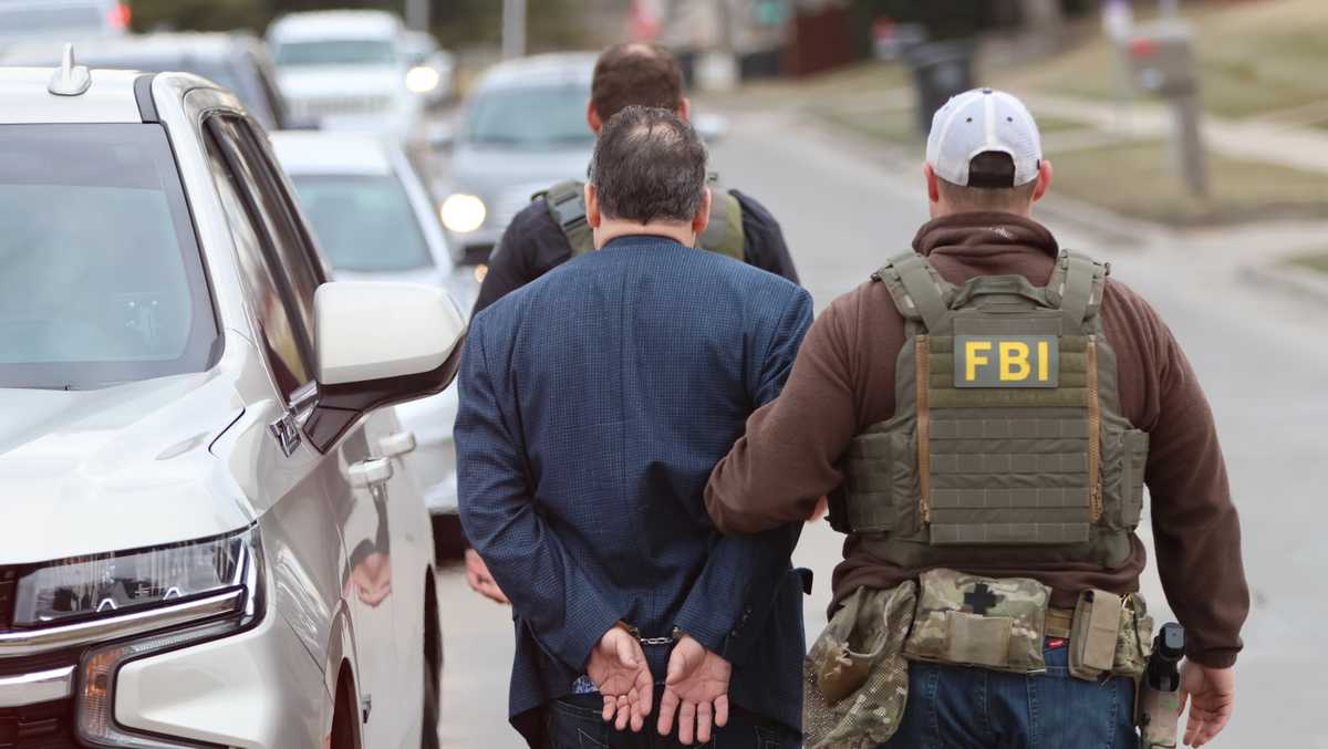 Iowa crime: Des Moines photographer Jeffrey W. Gray charged with producing child pornography